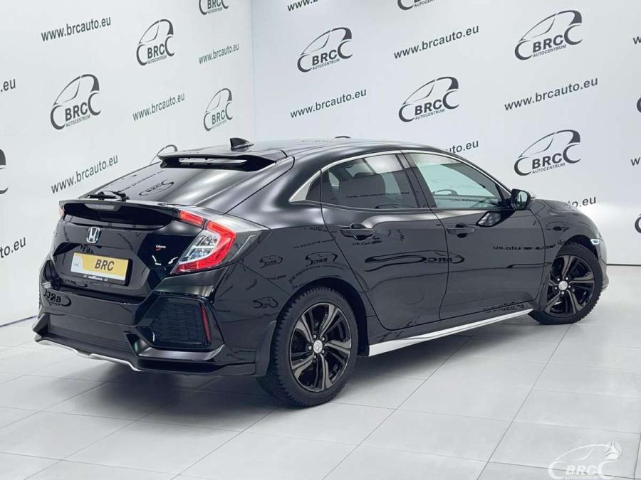 Black Honda Civic 2018 in Vilnius, with an engine capacity of 1.60 L and mileage of 190 thousand km for 10900 €, photo 4 on AUTOMOTO.COM.LV