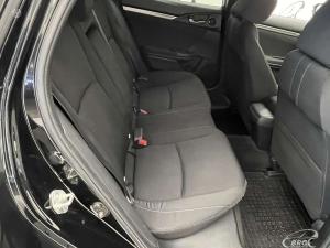 Black Honda Civic 2018 in Vilnius, with an engine capacity of 1.60 L and mileage of 190 thousand km for 10900 €, photo 12 on AUTOMOTO.COM.LV