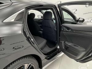 Black Honda Civic 2018 in Vilnius, with an engine capacity of 1.60 L and mileage of 190 thousand km for 10900 €, photo 14 on AUTOMOTO.COM.LV
