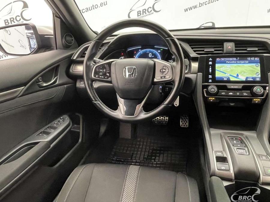 Black Honda Civic 2018 in Vilnius, with an engine capacity of 1.60 L and mileage of 190 thousand km for 10900 €, photo 15 on AUTOMOTO.COM.LV