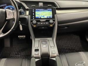 Black Honda Civic 2018 in Vilnius, with an engine capacity of 1.60 L and mileage of 190 thousand km for 10900 €, photo 16 on AUTOMOTO.COM.LV