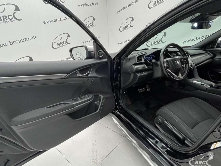 Black Honda Civic 2018 in Vilnius, with an engine capacity of 1.60 L and mileage of 190 thousand km for 10900 €, photo 19 on AUTOMOTO.COM.LV
