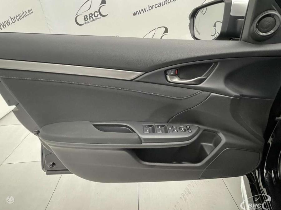 Black Honda Civic 2018 in Vilnius, with an engine capacity of 1.60 L and mileage of 190 thousand km for 10900 €, photo 20 on AUTOMOTO.COM.LV