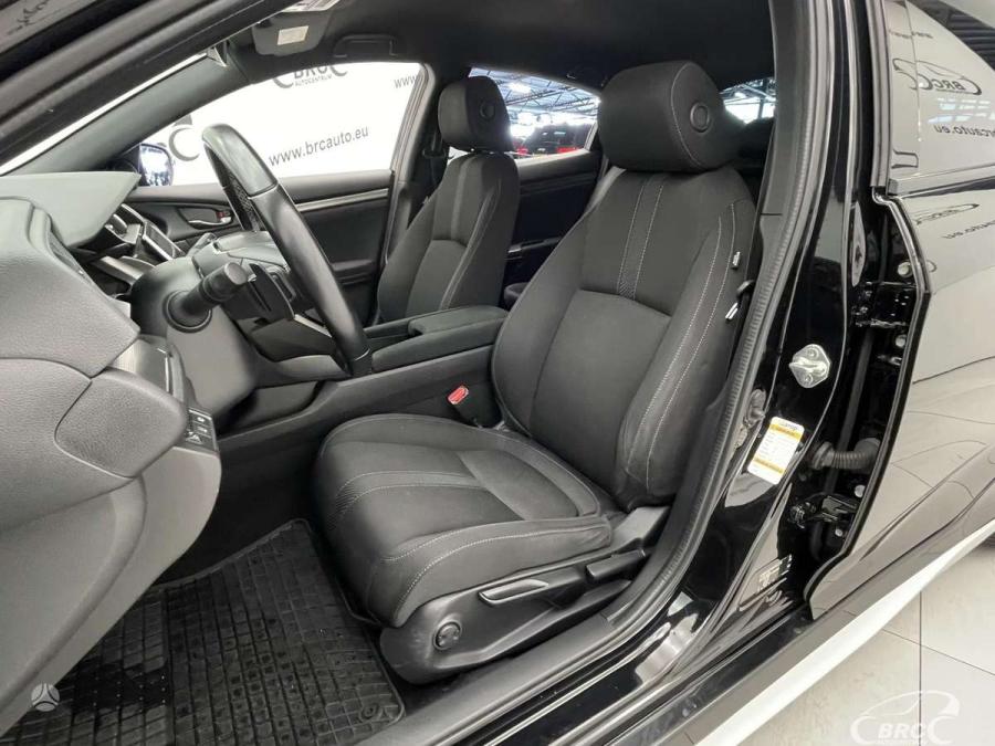 Black Honda Civic 2018 in Vilnius, with an engine capacity of 1.60 L and mileage of 190 thousand km for 10900 €, photo 23 on AUTOMOTO.COM.LV