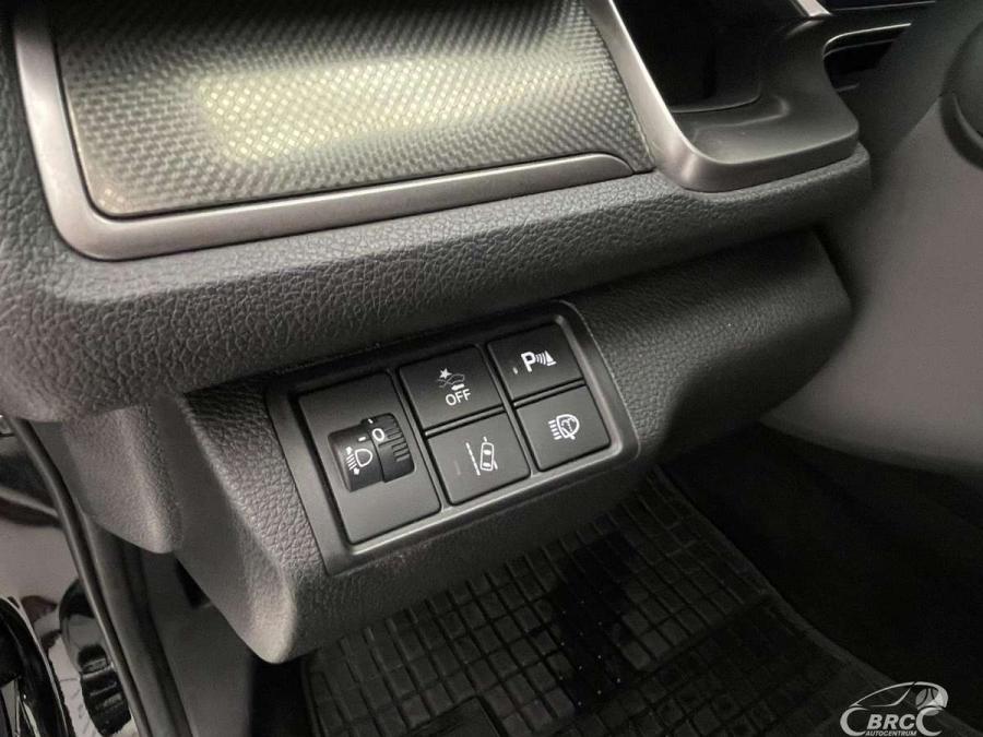 Black Honda Civic 2018 in Vilnius, with an engine capacity of 1.60 L and mileage of 190 thousand km for 10900 €, photo 26 on AUTOMOTO.COM.LV