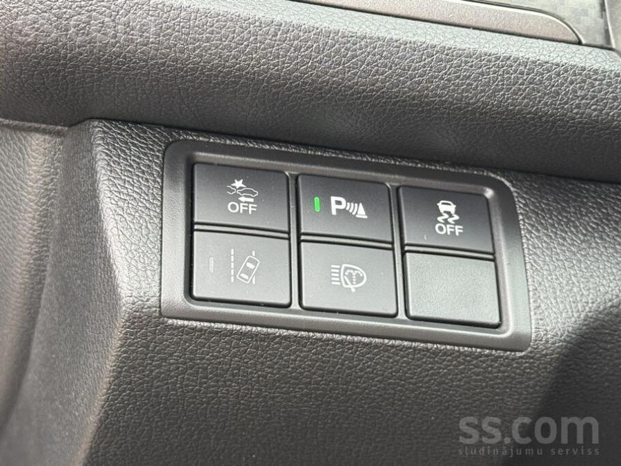 Melns Honda Civic 2019 Rīga, ar dzinēja tilpumu 1.50 L un nobraukumu 67 tūkst. km par 16400 €, foto 26 vietnē AUTOMOTO.COM.LV