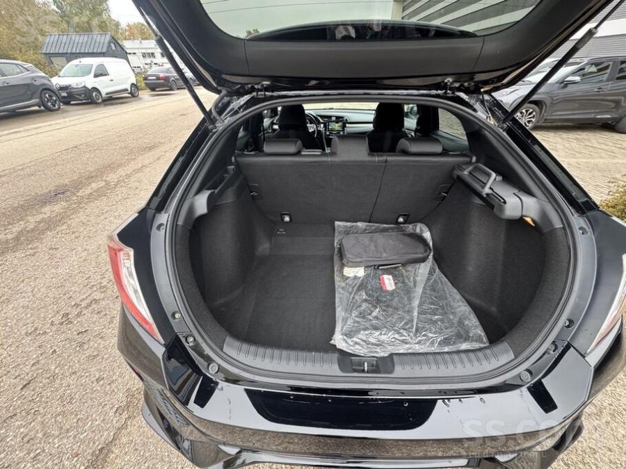 Melns Honda Civic 2019 Rīga, ar dzinēja tilpumu 1.50 L un nobraukumu 67 tūkst. km par 16400 €, foto 35 vietnē AUTOMOTO.COM.LV