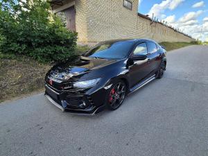 Melns Honda Civic 2021 Alīta, ar dzinēja tilpumu 2.00 L un nobraukumu 73 tūkst. km par 23500 €, foto  vietnē AUTOMOTO.COM.LV