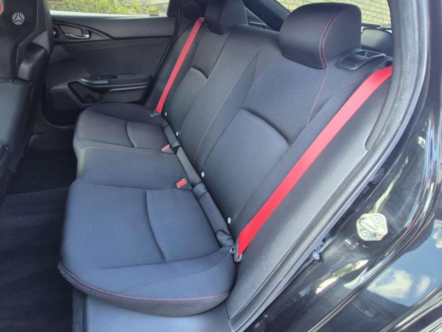 Melns Honda Civic 2021 Alīta, ar dzinēja tilpumu 2.00 L un nobraukumu 73 tūkst. km par 23500 €, foto 9 vietnē AUTOMOTO.COM.LV