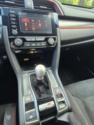 Melns Honda Civic 2021 Alīta, ar dzinēja tilpumu 2.00 L un nobraukumu 73 tūkst. km par 23500 €, foto 10 vietnē AUTOMOTO.COM.LV