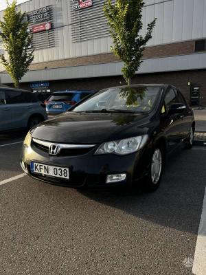 Melns Honda Civic 2008 Viļņa, ar dzinēja tilpumu 1.72 L un nobraukumu 274 tūkst. km par 1600 €, foto 3 vietnē AUTOMOTO.COM.LV