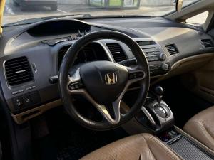 Melns Honda Civic 2008 Viļņa, ar dzinēja tilpumu 1.72 L un nobraukumu 274 tūkst. km par 1600 €, foto 10 vietnē AUTOMOTO.COM.LV