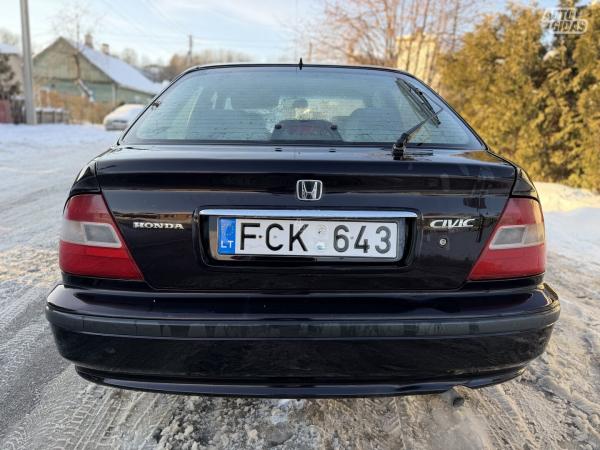 Black Honda Civic 1997 in Kaunas, with an engine capacity of 1.60 L and mileage of 177 thousand km for 1500 €, photo 10 on AUTOMOTO.COM.LV