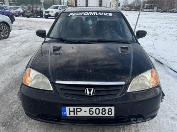 Melns Honda Civic 2003 Daugavpils, ar dzinēja tilpumu 1.60 L un nobraukumu 0 tūkst. km par 950 €, foto 4 vietnē AUTOMOTO.COM.LV