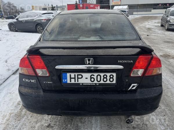 Melns Honda Civic 2003 Daugavpils, ar dzinēja tilpumu 1.60 L un nobraukumu 0 tūkst. km par 950 €, foto 8 vietnē AUTOMOTO.COM.LV