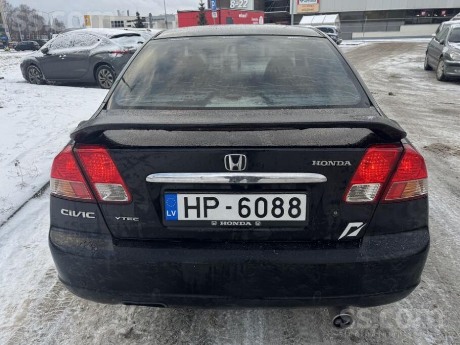 Melns Honda Civic 2003 Daugavpils, ar dzinēja tilpumu 1.60 L un nobraukumu 0 tūkst. km par 950 €, foto 8 vietnē AUTOMOTO.COM.LV