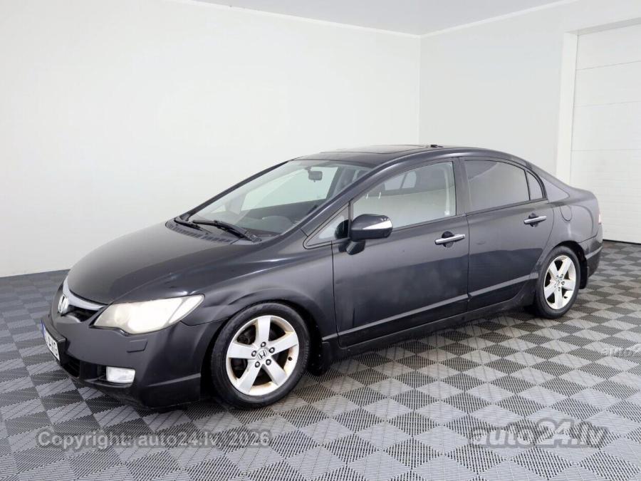 Black Honda Civic 2006 in Tallinn, with an engine capacity of 1.80 L and mileage of 422 thousand km for 699 €, photo 2 on AUTOMOTO.COM.LV