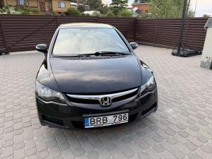 Melns Honda Civic 2006 Vievis, ar dzinēja tilpumu 1.80 L un nobraukumu 280 tūkst. km par 2350 €, foto 4 vietnē AUTOMOTO.COM.LV