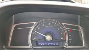 Black Honda Civic 2006 in Vilnius, with an engine capacity of 1.80 L and mileage of 140 thousand km for 2900 €, photo 3 on AUTOMOTO.COM.LV
