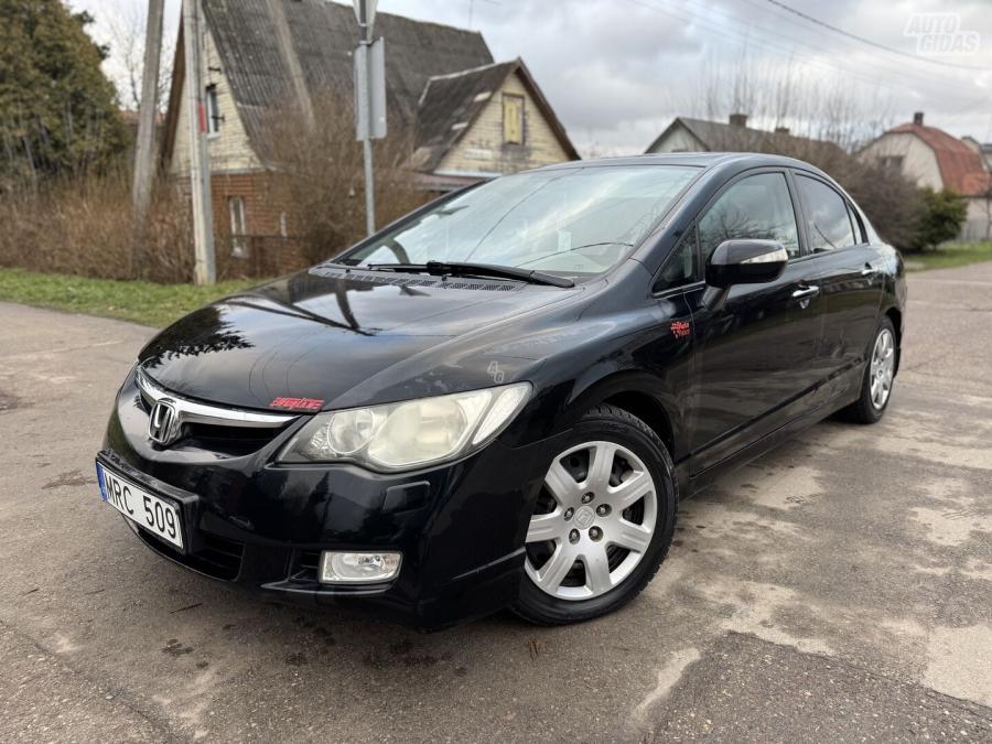 Black Honda Civic 2007 in Kaunas, with an engine capacity of 1.80 L and mileage of 256 thousand km for 750 €, photo 1 on AUTOMOTO.COM.LV