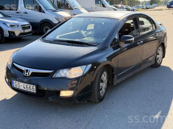 Черный Хонда Цивик 2007 в Рига, объемом двигателя 1.80 л и пробегом 270 тыс. км за 650 €, фото 1 на AUTOMOTO.COM.LV