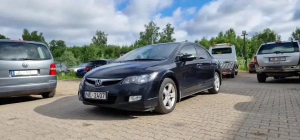 Melns Honda Civic 2007 Valmiera, ar dzinēja tilpumu 1.80 L un nobraukumu 197 tūkst. km par 3900 €, foto 7 vietnē AUTOMOTO.COM.LV