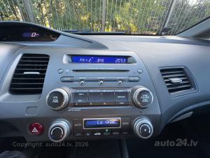 Melns Honda Civic 2007 Tallina, ar dzinēja tilpumu 1.80 L un nobraukumu 230 tūkst. km par 700 €, foto 5 vietnē AUTOMOTO.COM.LV