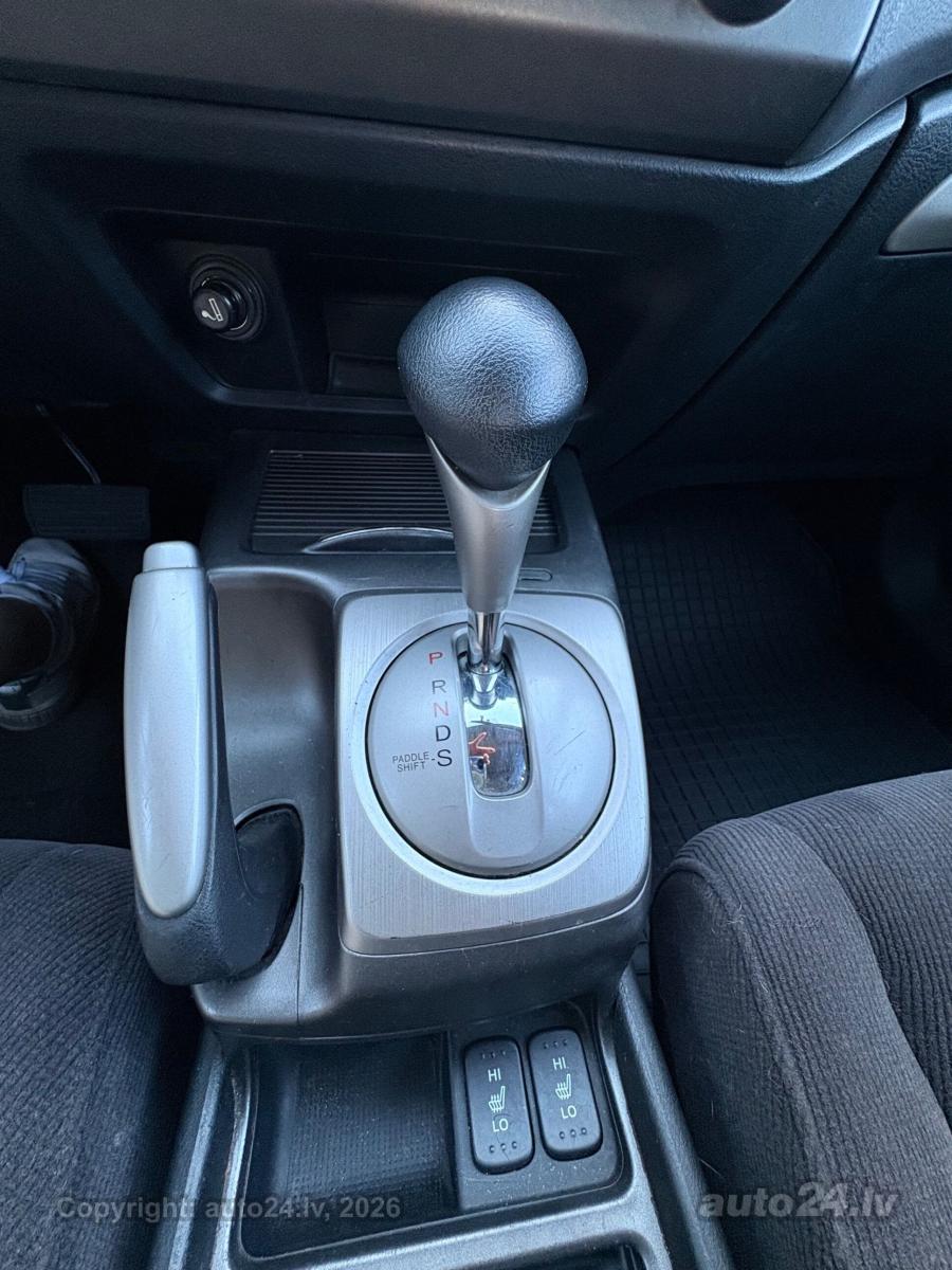 Melns Honda Civic 2007 Tallina, ar dzinēja tilpumu 1.80 L un nobraukumu 230 tūkst. km par 700 €, foto 6 vietnē AUTOMOTO.COM.LV
