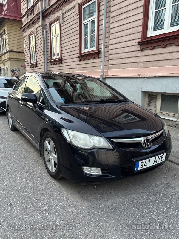Melns Honda Civic 2007 Tallina, ar dzinēja tilpumu 1.80 L un nobraukumu 230 tūkst. km par 700 €, foto 7 vietnē AUTOMOTO.COM.LV