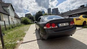 Black Honda Civic 2007 in Vilnius, with an engine capacity of 1.34 L and mileage of 251 thousand km for 1500 €, photo 5 on AUTOMOTO.COM.LV