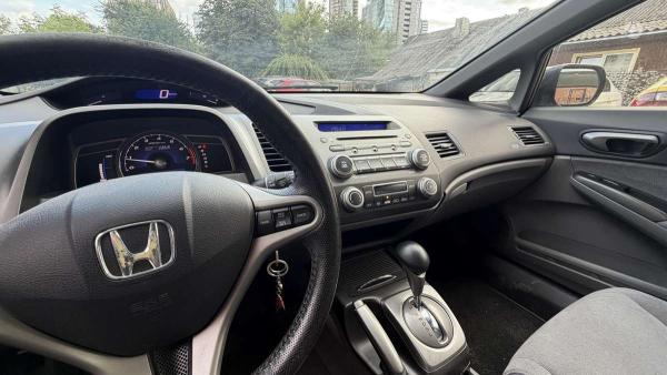 Melns Honda Civic 2007 Viļņa, ar dzinēja tilpumu 1.34 L un nobraukumu 251 tūkst. km par 1500 €, foto 10 vietnē AUTOMOTO.COM.LV