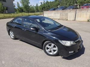 Melns Honda Civic 2007 Viļņa, ar dzinēja tilpumu 1.80 L un nobraukumu 210 tūkst. km par 2100 €, foto  vietnē AUTOMOTO.COM.LV