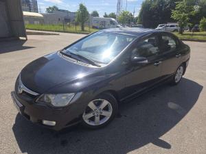 Melns Honda Civic 2007 Viļņa, ar dzinēja tilpumu 1.80 L un nobraukumu 210 tūkst. km par 2100 €, foto 11 vietnē AUTOMOTO.COM.LV