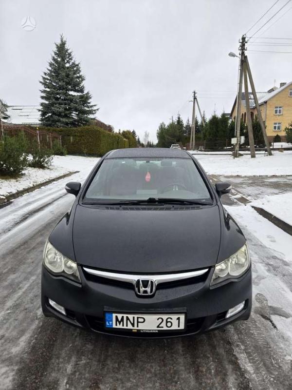Melns Honda Civic 2008 Viļņa, ar dzinēja tilpumu 1.34 L un nobraukumu 260 tūkst. km par 2100 €, foto 3 vietnē AUTOMOTO.COM.LV