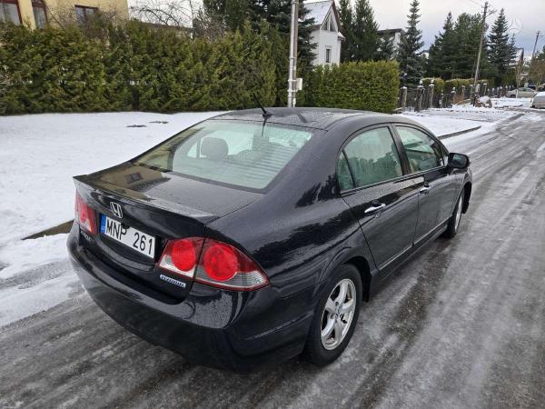 Melns Honda Civic 2008 Viļņa, ar dzinēja tilpumu 1.34 L un nobraukumu 260 tūkst. km par 2100 €, foto 6 vietnē AUTOMOTO.COM.LV