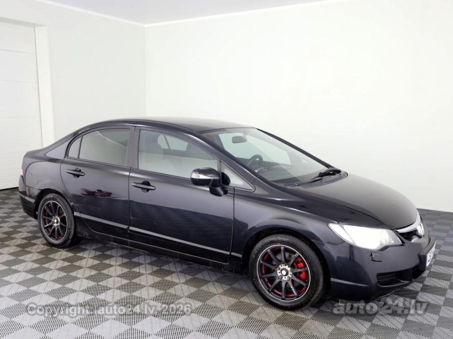 Melns Honda Civic 2008 Tallina, ar dzinēja tilpumu 1.80 L un nobraukumu 308 tūkst. km par 1099 €, foto 1 vietnē AUTOMOTO.COM.LV