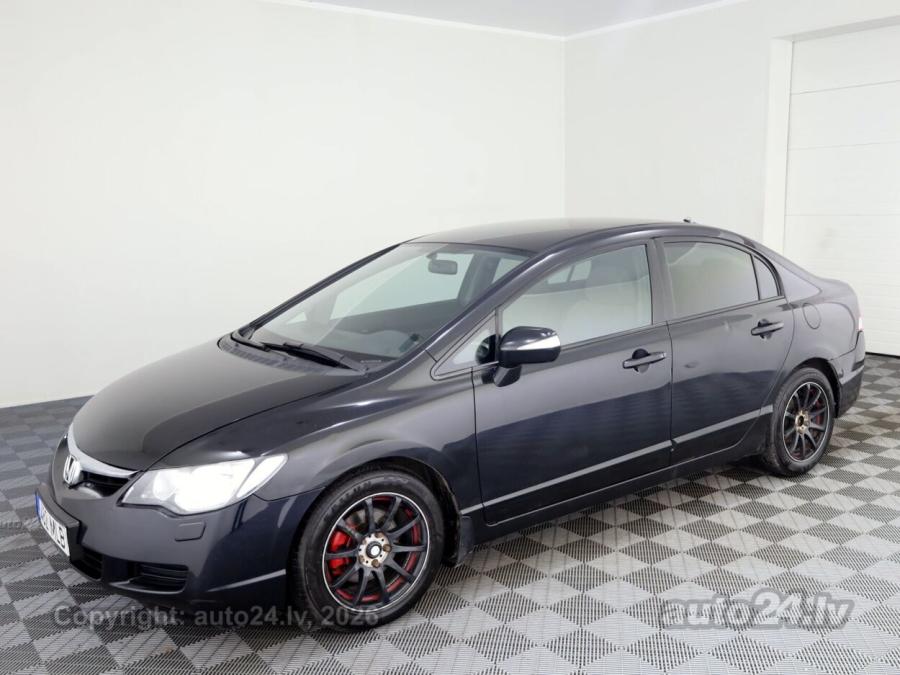 Melns Honda Civic 2008 Tallina, ar dzinēja tilpumu 1.80 L un nobraukumu 308 tūkst. km par 1099 €, foto 2 vietnē AUTOMOTO.COM.LV