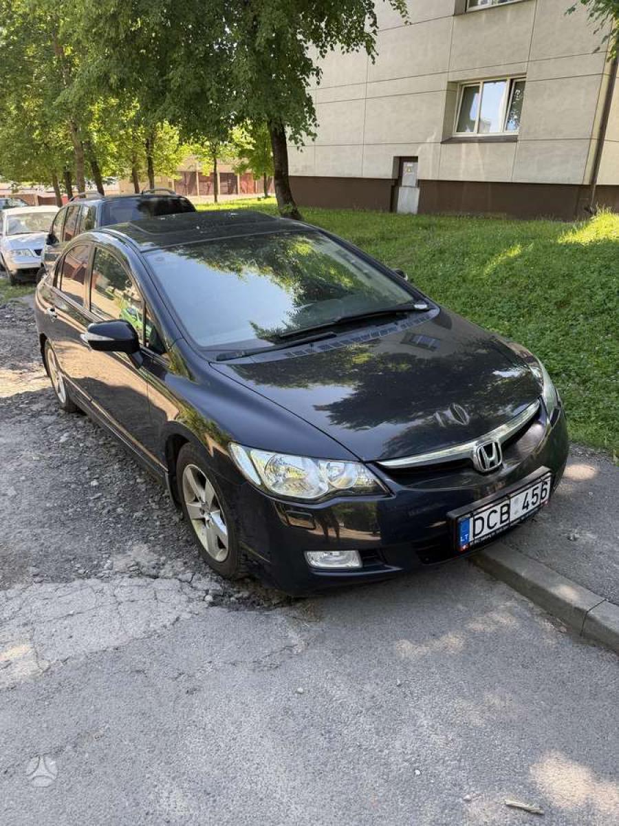Melns Honda Civic 2008 Kauņa, ar dzinēja tilpumu 1.80 L un nobraukumu 245 tūkst. km par 999 €, foto 1 vietnē AUTOMOTO.COM.LV
