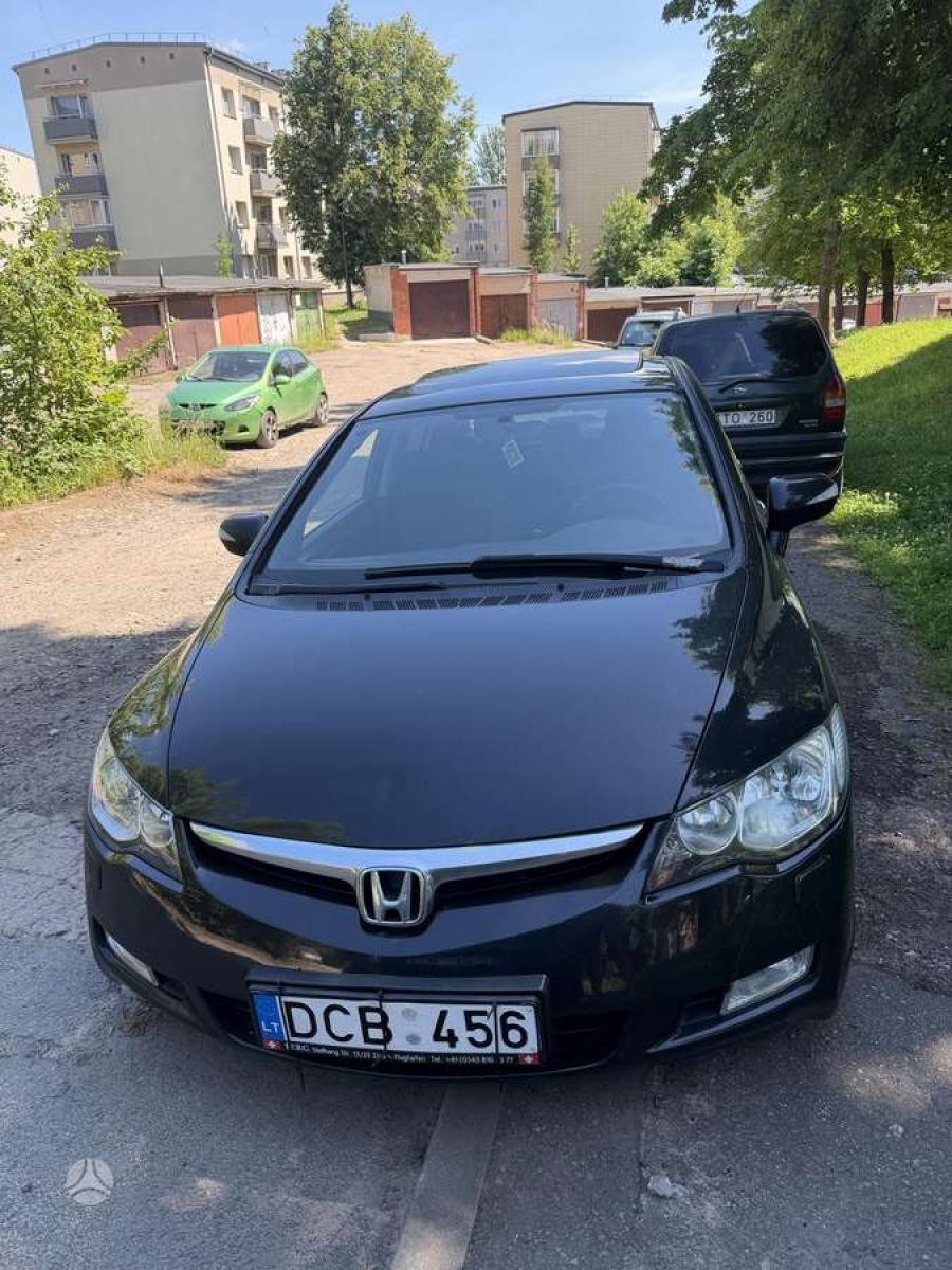Melns Honda Civic 2008 Kauņa, ar dzinēja tilpumu 1.80 L un nobraukumu 245 tūkst. km par 999 €, foto 3 vietnē AUTOMOTO.COM.LV