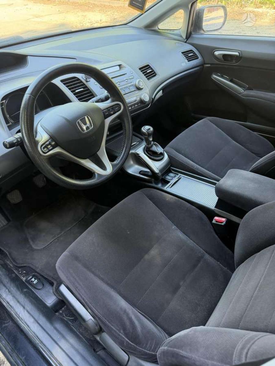 Melns Honda Civic 2008 Kauņa, ar dzinēja tilpumu 1.80 L un nobraukumu 245 tūkst. km par 999 €, foto 11 vietnē AUTOMOTO.COM.LV