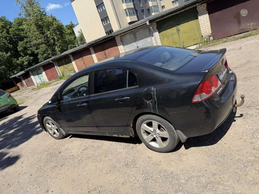 Melns Honda Civic 2008 Kauņa, ar dzinēja tilpumu 1.80 L un nobraukumu 245 tūkst. km par 799 €, foto 17 vietnē AUTOMOTO.COM.LV