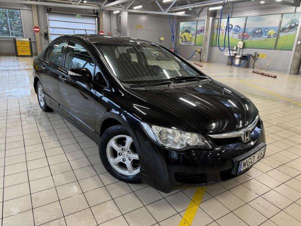 Melns Honda Civic 2008 Viļņa, ar dzinēja tilpumu 1.30 L un nobraukumu 250 tūkst. km par 2350 €, foto 1 vietnē AUTOMOTO.COM.LV