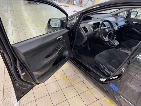 Melns Honda Civic 2008 Viļņa, ar dzinēja tilpumu 1.30 L un nobraukumu 250 tūkst. km par 2350 €, foto 9 vietnē AUTOMOTO.COM.LV