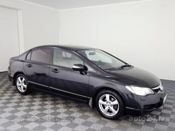 Melns Honda Civic 2008 Tallina, ar dzinēja tilpumu 1.80 L un nobraukumu 212 tūkst. km par 2499 €, foto 1 vietnē AUTOMOTO.COM.LV