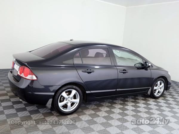 Melns Honda Civic 2008 Tallina, ar dzinēja tilpumu 1.80 L un nobraukumu 212 tūkst. km par 2499 €, foto 3 vietnē AUTOMOTO.COM.LV