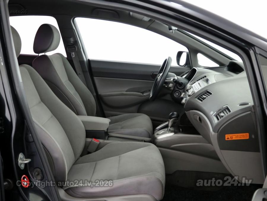 Melns Honda Civic 2008 Tallina, ar dzinēja tilpumu 1.80 L un nobraukumu 212 tūkst. km par 2499 €, foto 7 vietnē AUTOMOTO.COM.LV