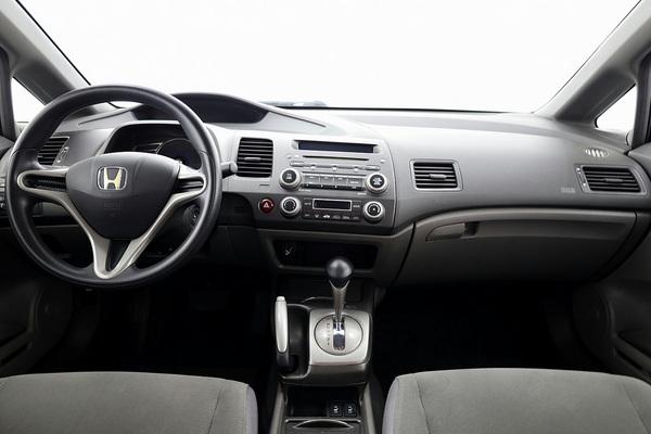 Melns Honda Civic 2008 Tallina, ar dzinēja tilpumu 1.80 L un nobraukumu 212 tūkst. km par 2499 €, foto 5 vietnē AUTOMOTO.COM.LV