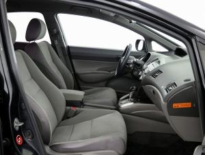 Black Honda Civic 2008 in Tallinn, with an engine capacity of 1.80 L and mileage of 212 thousand km for 2499 €, photo 7 on AUTOMOTO.COM.LV