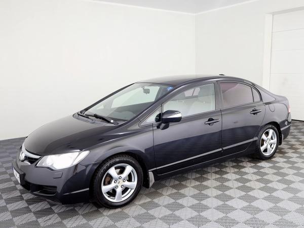 Melns Honda Civic 2008 Tallina, ar dzinēja tilpumu 1.80 L un nobraukumu 212 tūkst. km par 2499 €, foto 9 vietnē AUTOMOTO.COM.LV