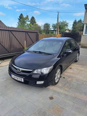 Melns Honda Civic 2008 Panevēža, ar dzinēja tilpumu 1.34 L un nobraukumu 261 tūkst. km par 2200 €, foto  vietnē AUTOMOTO.COM.LV